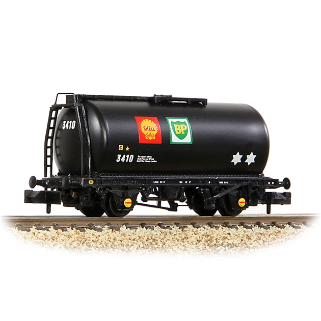 Black Water Tank Wagon Washroom Water Tanks | Portable Restroom Tanks