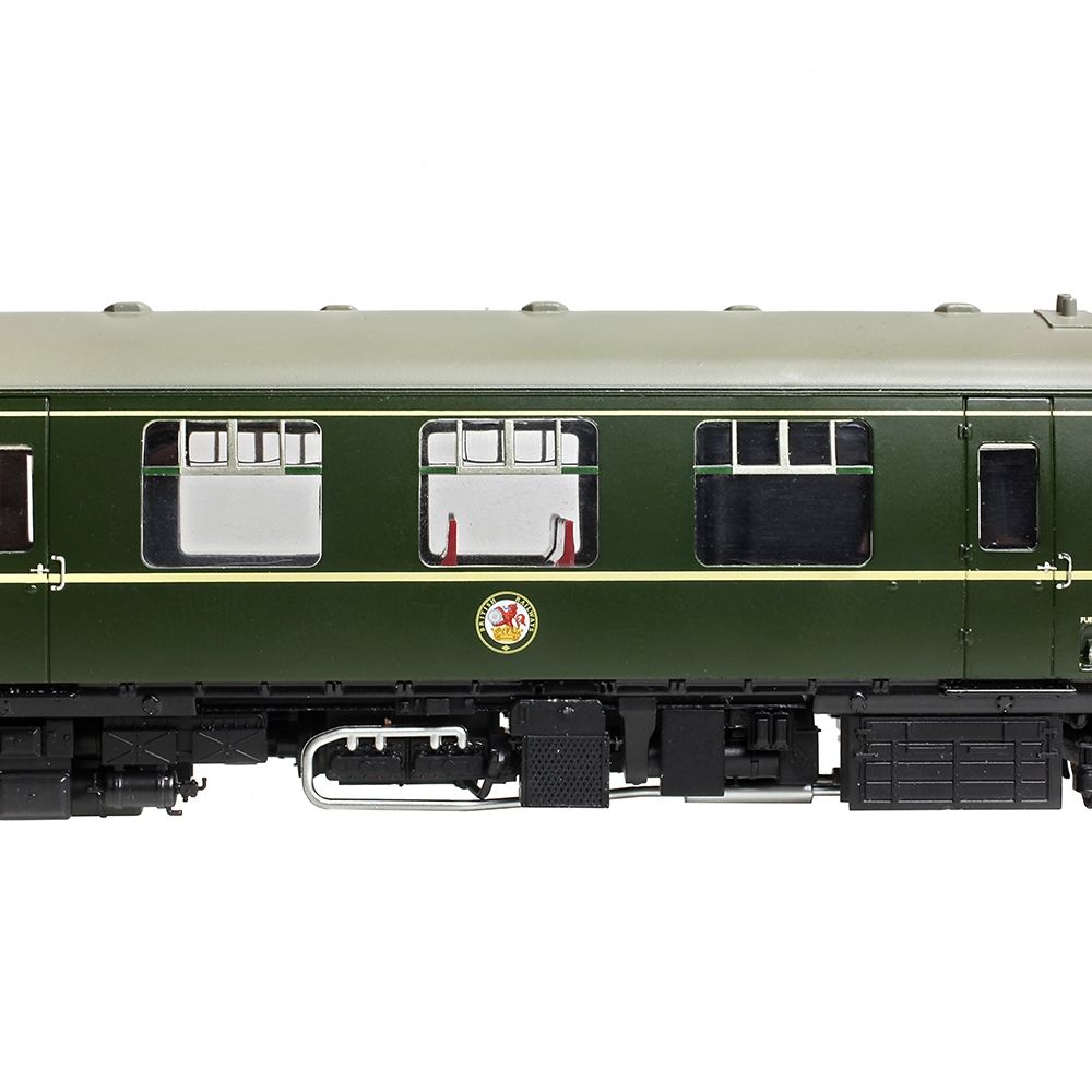 Bachmann Europe plc - Class 105 2-Car DMU BR Green (Speed Whiskers)