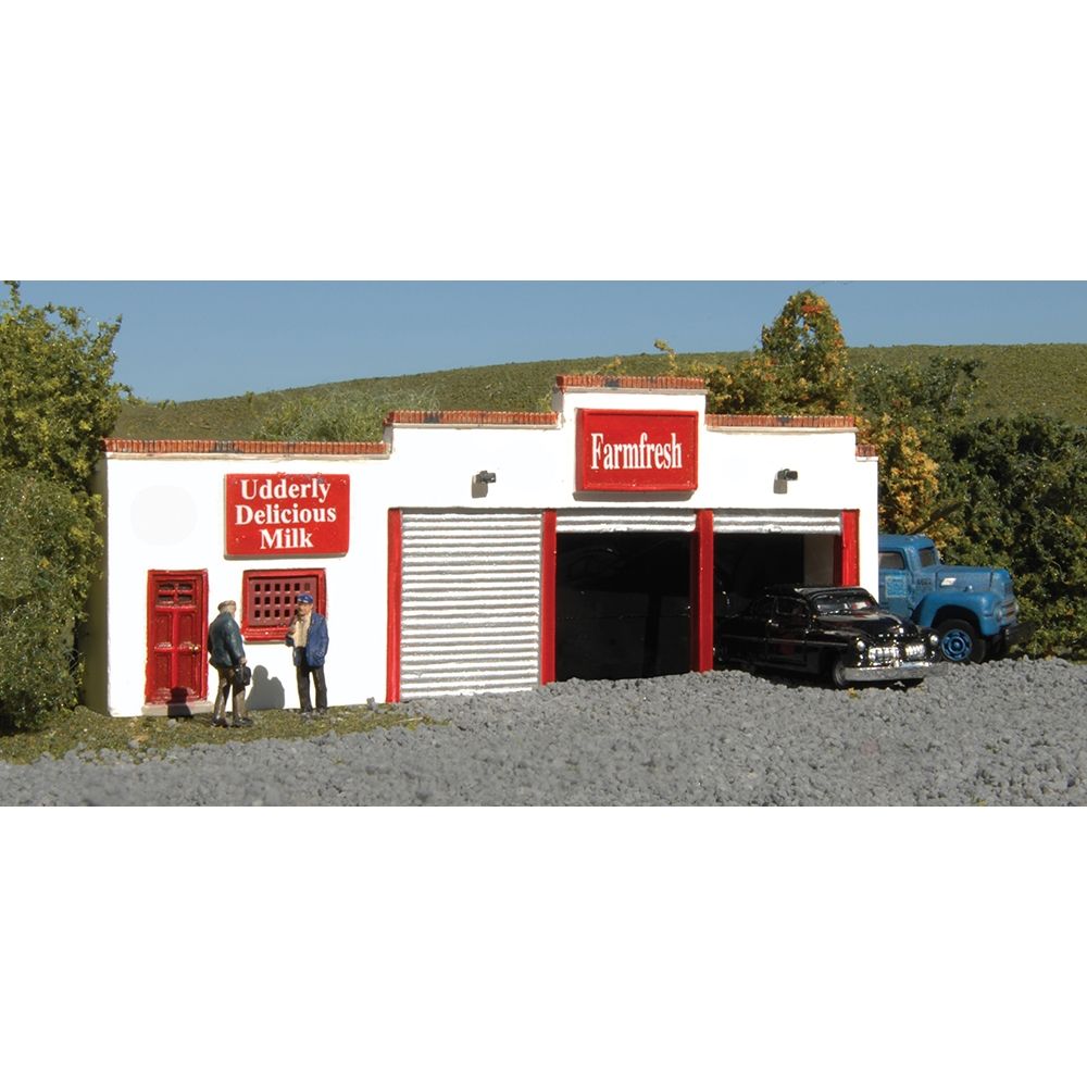 Bachmann Europe plc - Low Relief Farmfresh Dairy