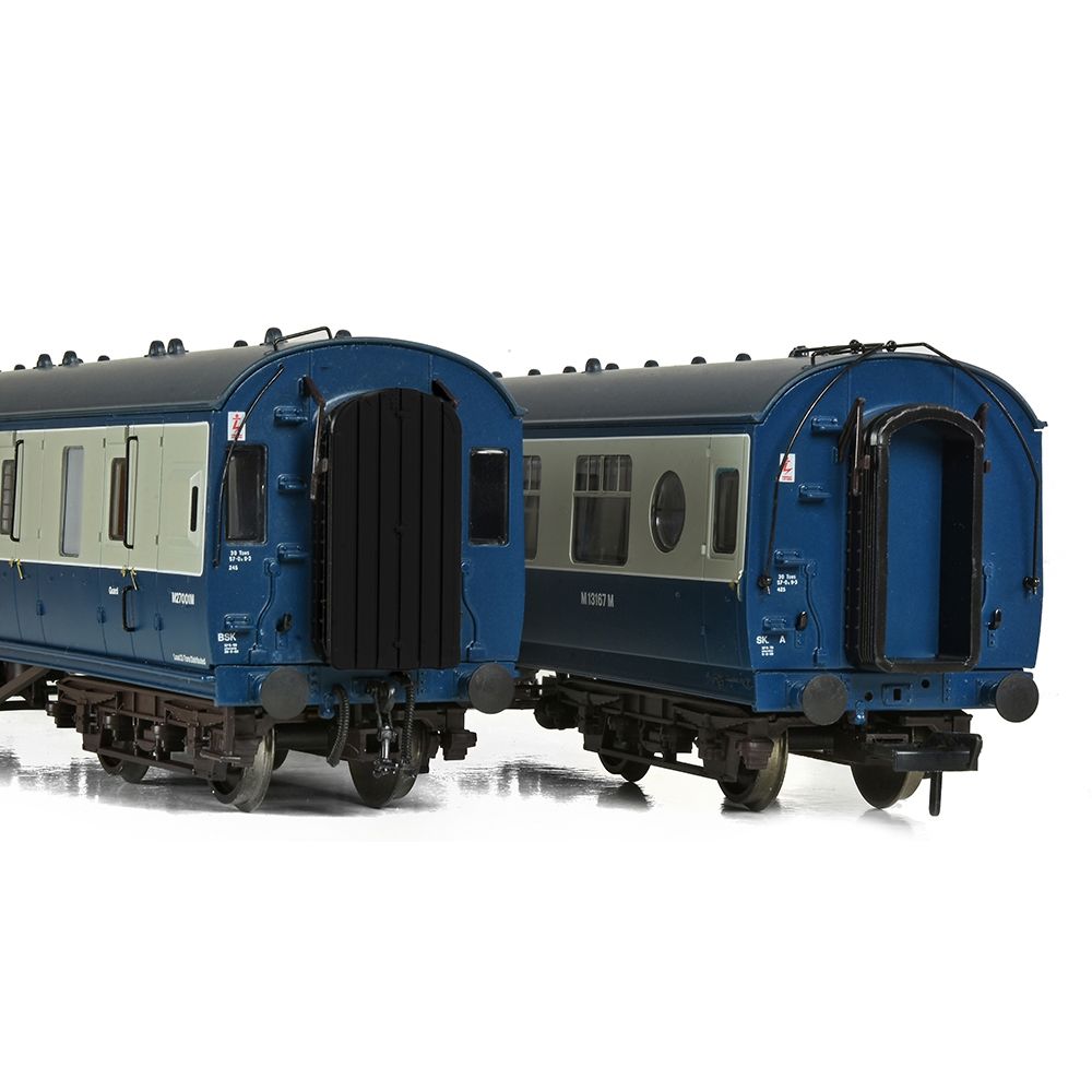 Bachmann Europe plc - LMS 57ft 'Porthole' Second Corridor BR Blue & Grey
